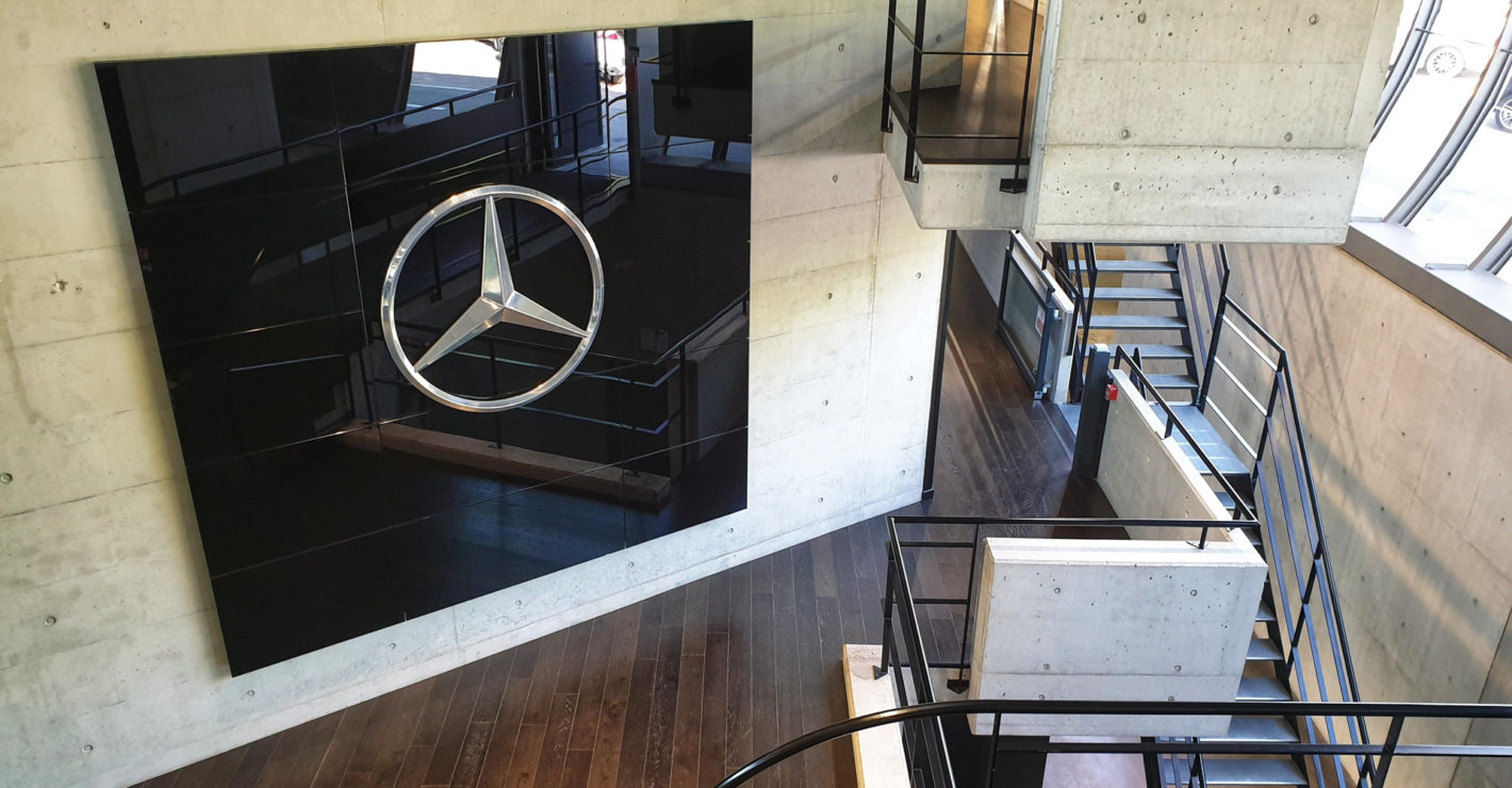 Le centre du Design Mercedes-Benz près de Nice conçu par Archigroup